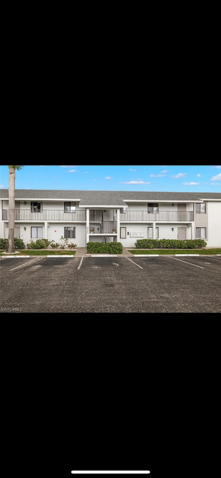 Condo In Downtown Cape Coral - Cape Coral, FL