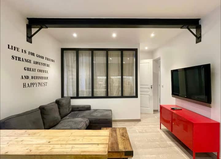 *L'escapade De Paris*métro Ligne 12 Volontaires* - Paris