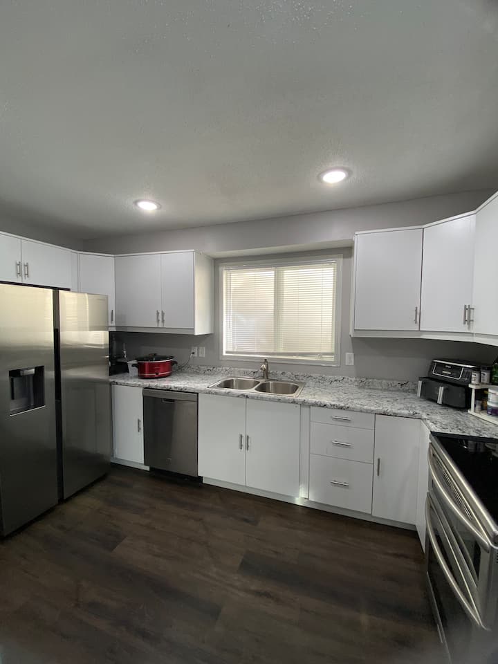 2br -2b House| No Cleaning Fee| Full House - Saint Paul, MN