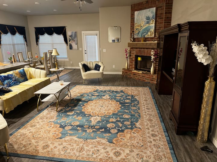 Luxury Master Bedroom - Lubbock, TX