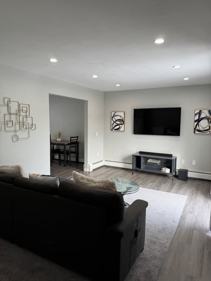 Clean And Comfortable Home! - Binghamton, NY