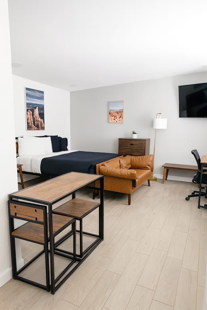 Modern Studio | Perfect For Business Travelers - El Paso, TX
