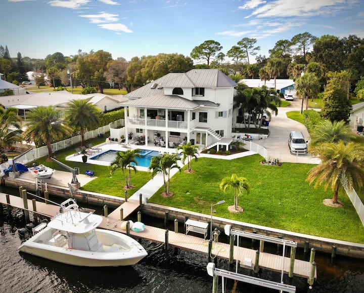 Stunning Home W/ Pool, Spa, Dock, Gourmet Kitchen - Jensen Beach, FL