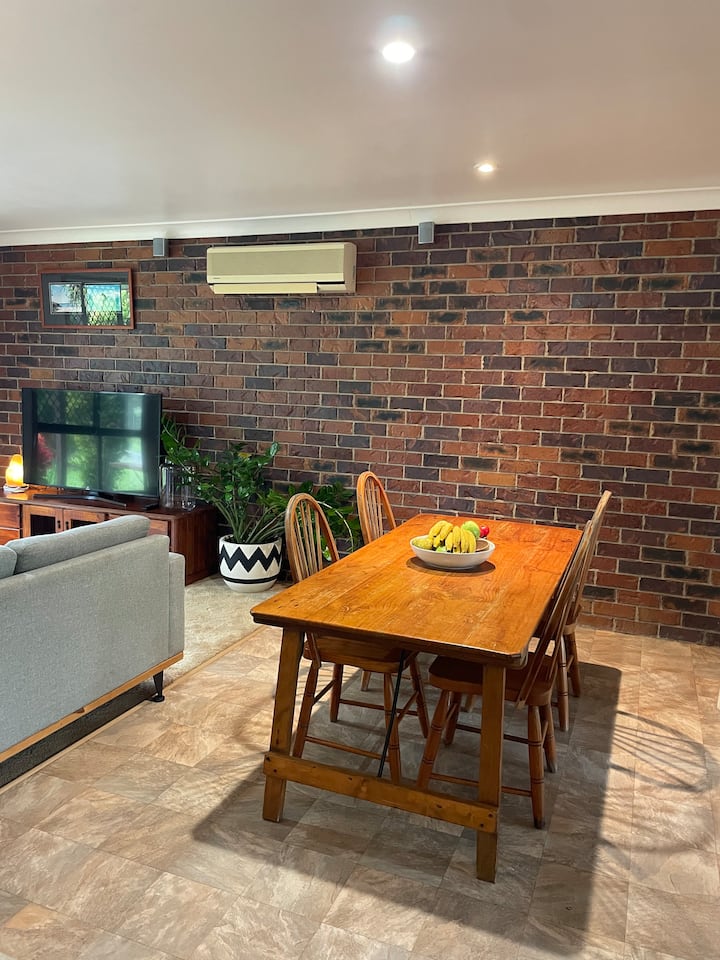 Spacious 3br Home Large Backyard - 멀럼빔비