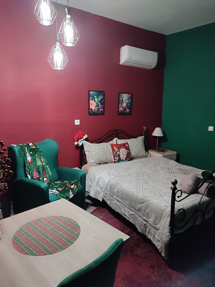 Center Of Veria | La Familia - Верия