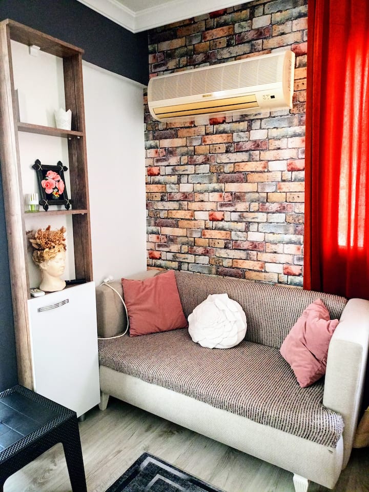 İZmir'in Kalbinde Evinizde Hissedin Konforlu,şık - Bornova