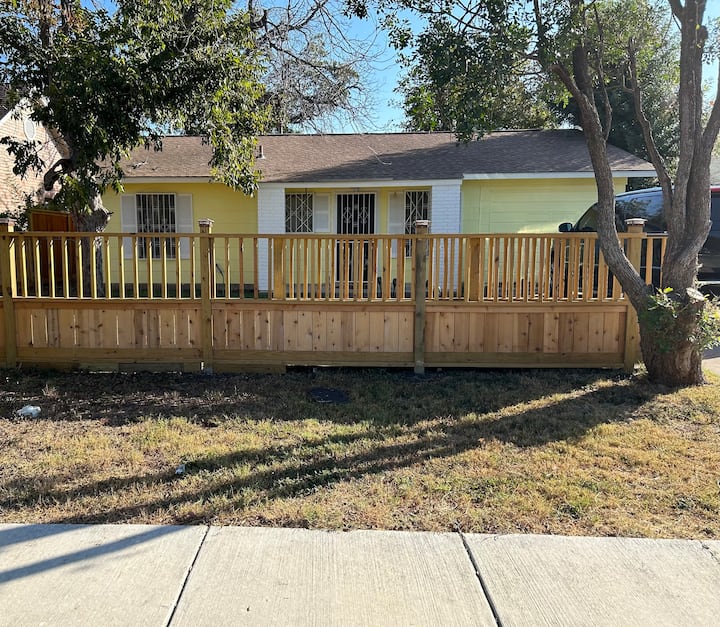 Peaceful Stay House Near Palo Alto College - Mission del Lago - San Antonio