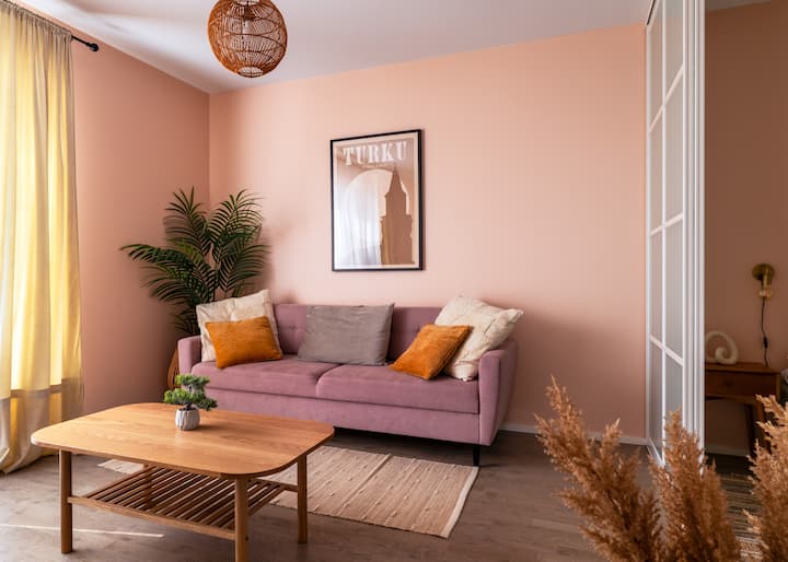 Serene Central Apartment With Queen Bed - Turku