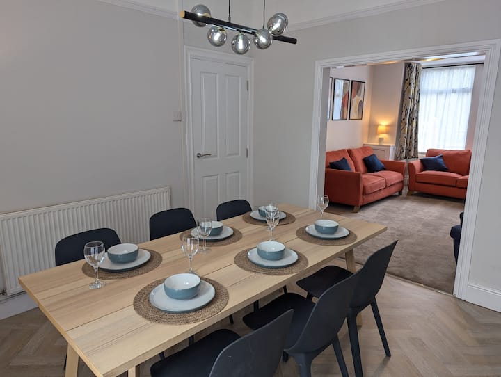 Spacious Family Holiday Home - Kenfig Pool