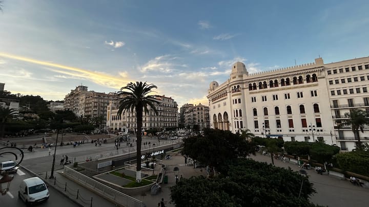 En Plein Cœur D’alger.
"Petit Déj Maison" Inclus - Algiers
