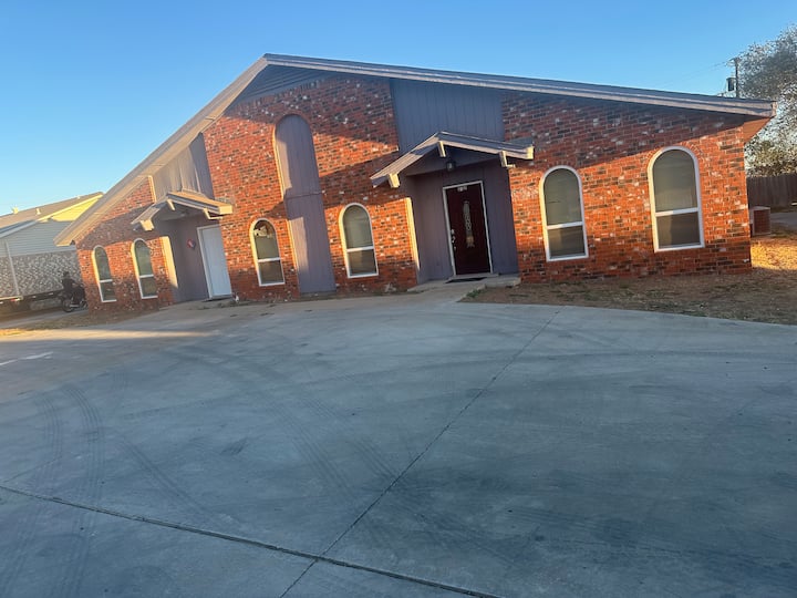 Denis Derit Mansion - Odessa, TX