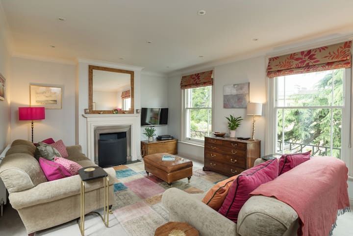 Southcot Mews Superb 3 Bed 3 Bathroom Parking - Bath