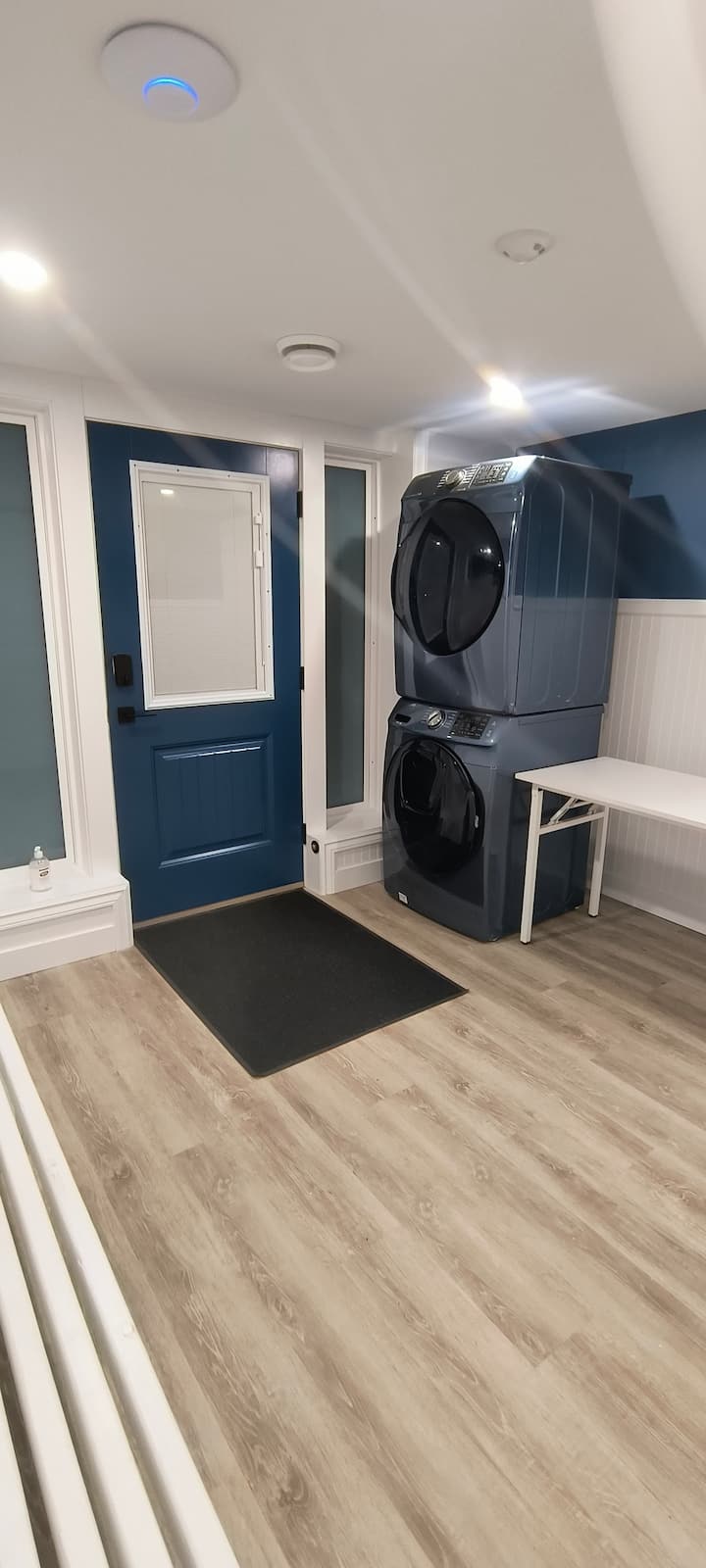 Spacious Bachelor Suite - Port Alberni