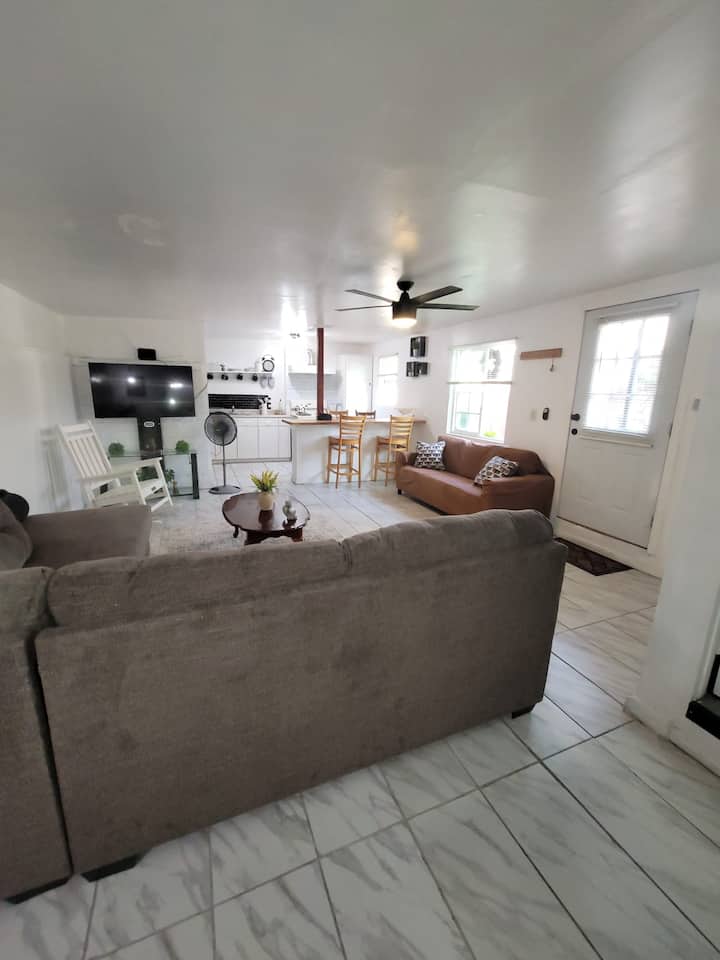 Spacious Guest House. - Los Ángeles, CA