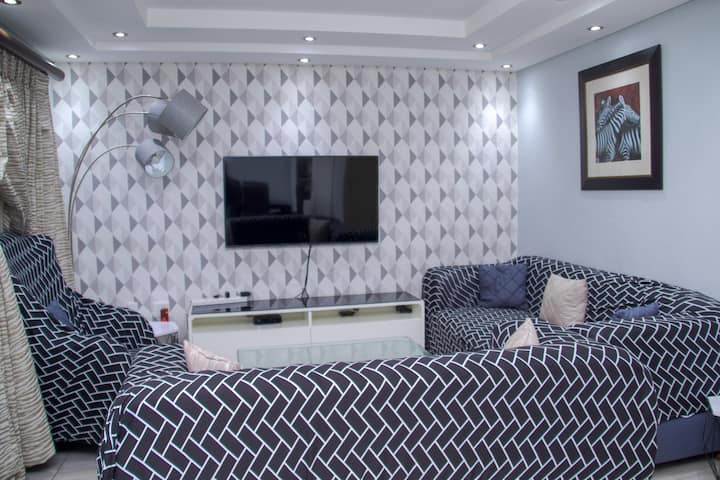 Cosy, Modern Safe And Secured House For A Family - Randburg