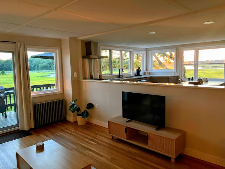 Stunning Views - Luxury Upgrades - Modern & Cozy - Scituate, MA