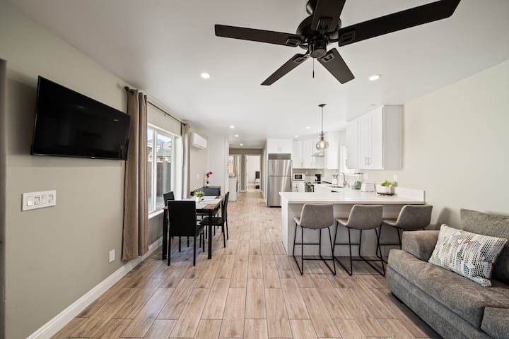 3bdmodern Unit-nos/yaamav/coachella - San Bernardino, CA