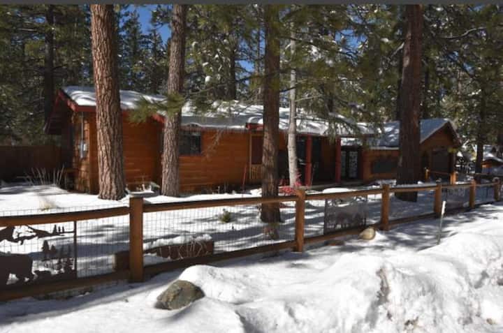 King Bed • Spa • Bbq • Fire Pit - Big Bear, CA