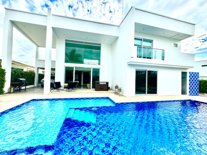 Casa De Verano Con Piscina Privada - El Espinal