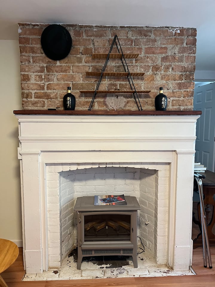 Private Bright Bedroom/bathroom. - Newburgh, NY