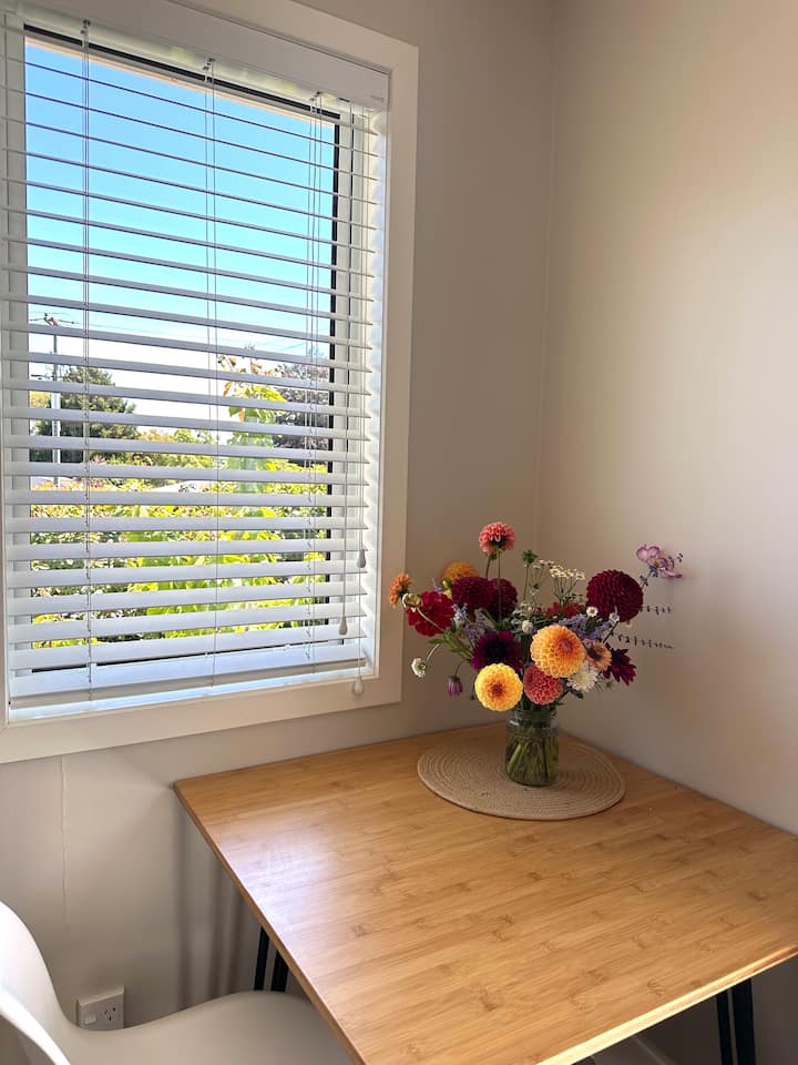 Private Guest Suite Walkable To Lake Taupo - Taupo