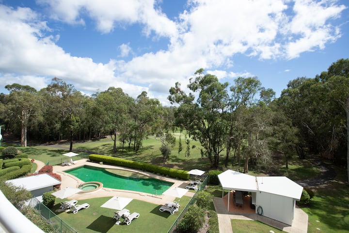 Walk To Twin Waters Golf Club | Sleeps 6 - Nambour