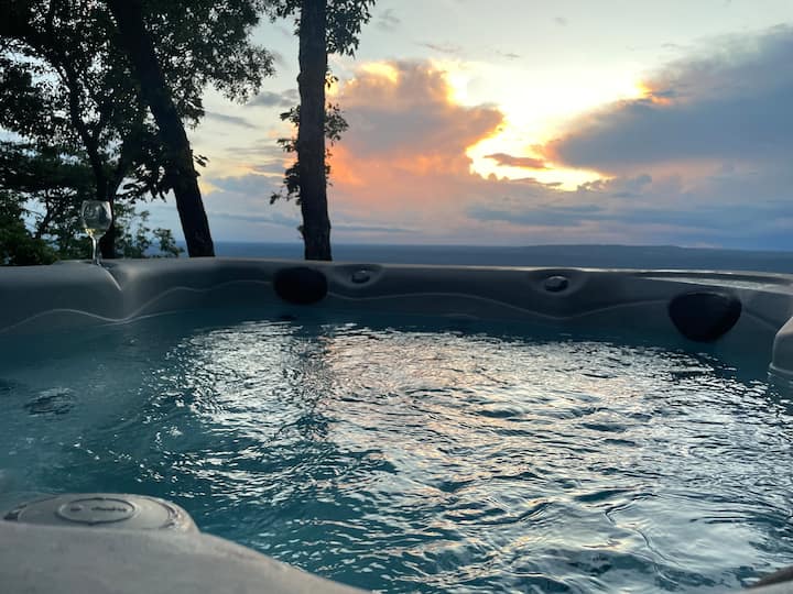 Owl’s Hollow - Stunning Brow View - Mentone, AL