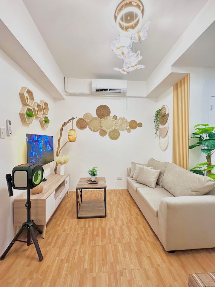 The Prime Loft Penthouse Premier Series - Manilla