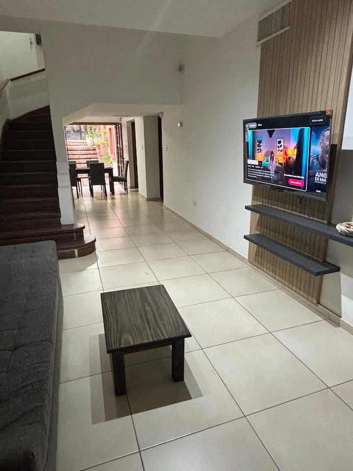 Casa Con Patio Y Asador - Córdoba, Argentina