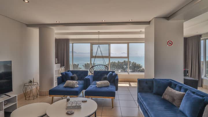 Air-conditioned Nautica Sea Views - Mossel Bay