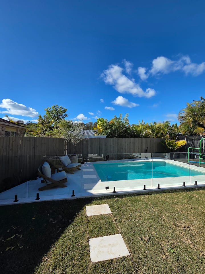 Sunny Family Retreat, With A Pool. - Gold Coast