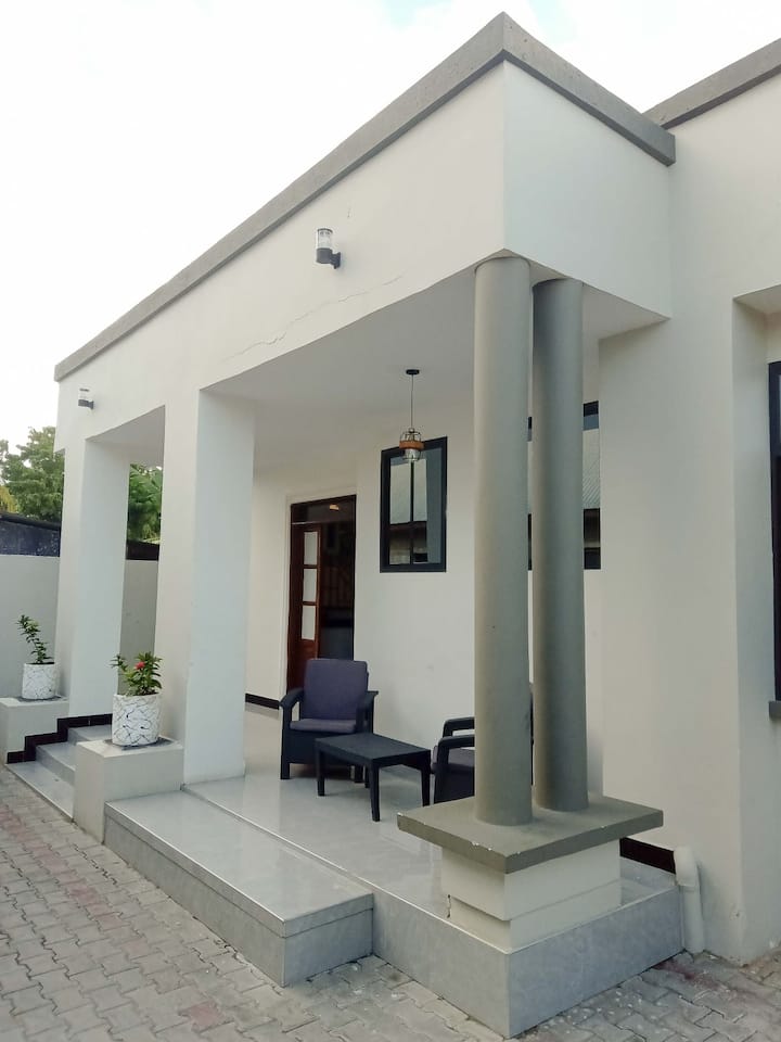 Beach Close House With Wifi & Ac - Tanzanie