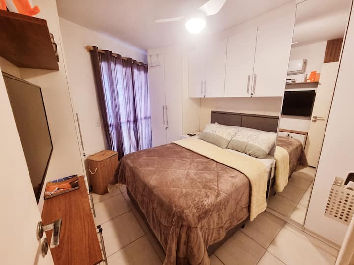 Flat Funcional E Aconchegante. - Recreio dos Bandeirantes