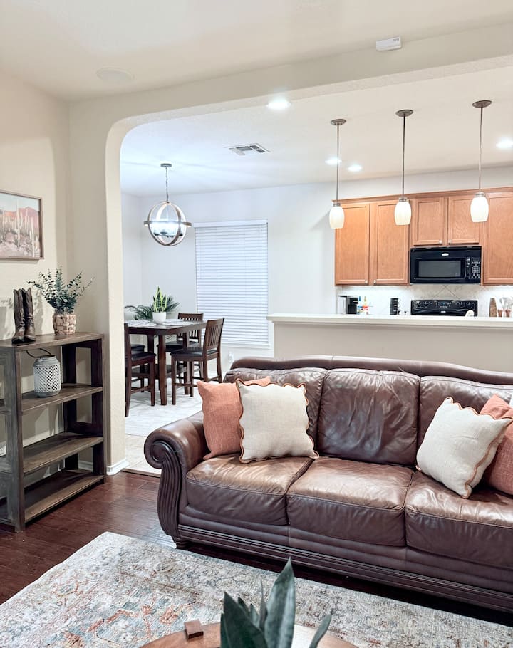 Cozy Home W/ Office | Central | Near Attractions! - Cresta Bella – San Antonio