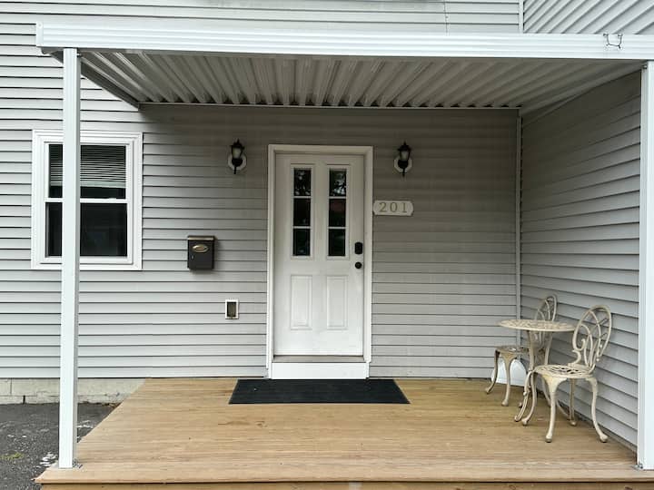 Lakeside Golf Home - Weston, MA