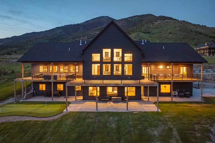 Trails End Lodge - Swan Valley, ID