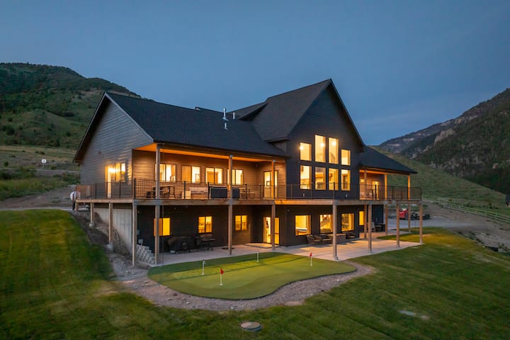Trails End Lodge - Swan Valley, ID
