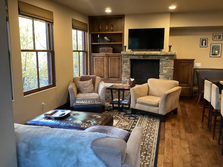 Fabulous River And Mountain Views - Ketchum, ID