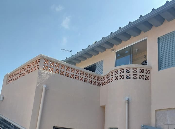 Apartamento Aconchegante Com Varanda. - Curitiba