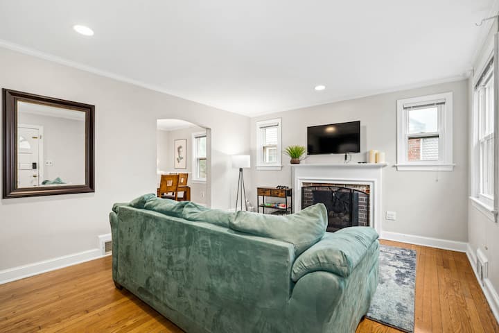 District Clubhouse Spacious Family Home Near Dc - Silver Spring, MD