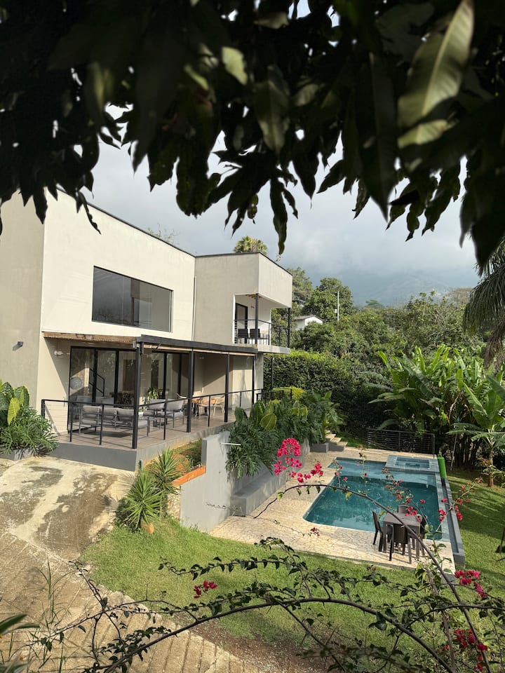 Villa Emiliacopacabana30min/med/piscina/jacussi - Girardota