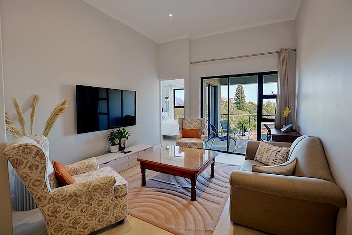 8 Atlantic Port: Modern Eco-friendly Apartment - Parklands