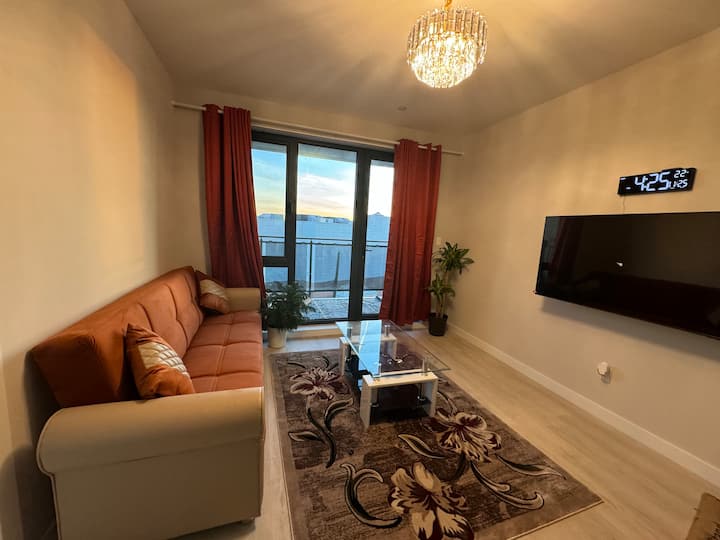 1 Bedroom Suite In
Heart Of Queens Close To Usta. - Richmond Hill - Queens NY