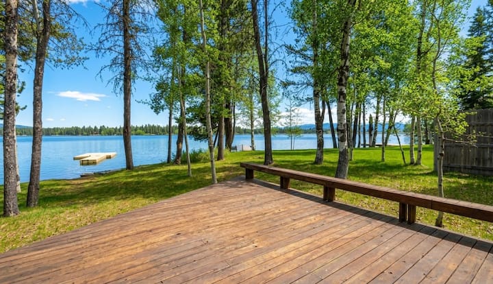 Cozy 3-bedroom Cabin With Lake Access And Views - Tamarack Ski Resort, ID