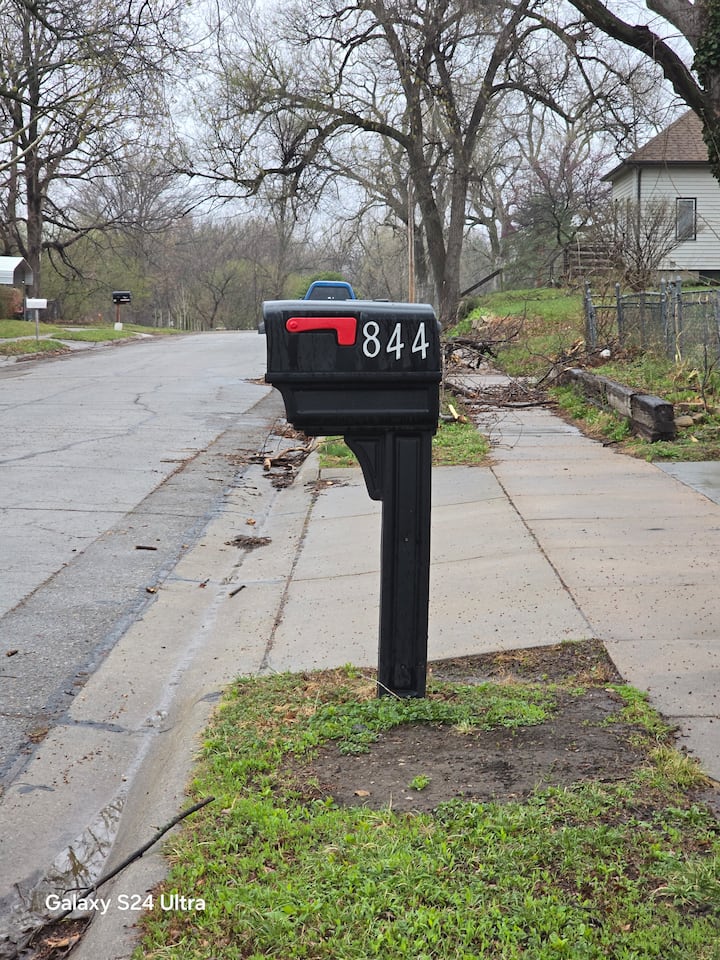 Home Sweet Home.
5 Minutes From Lincoln Airport - Branched Oak State Recreation Area, Raymond