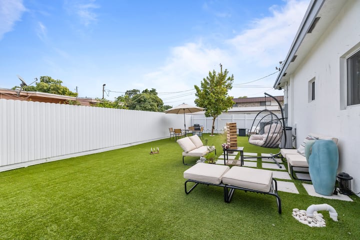 The Heaven Yard|freeparking|firepit|bbq|central - Miami Lakes, FL
