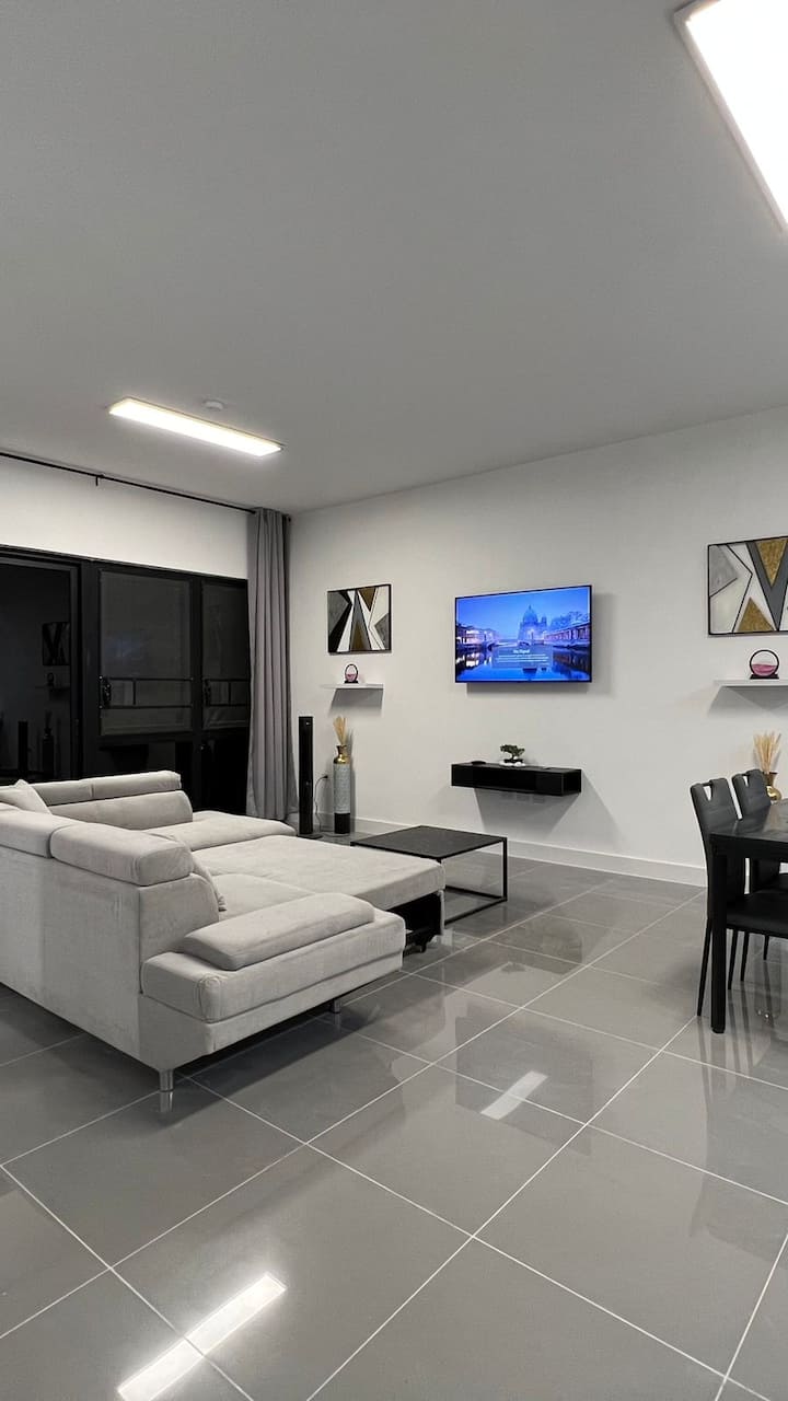 W39 Suites Kingston - 2br Near Uwi - Kingston