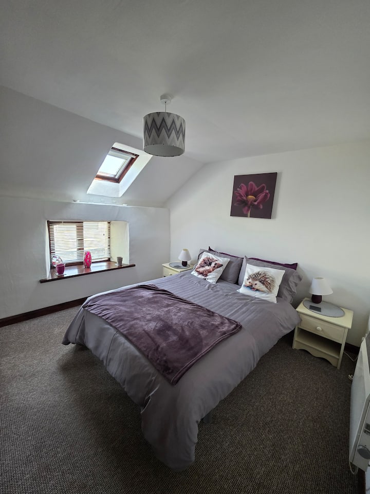 Hedgehog Cottage The London Inn - Bude