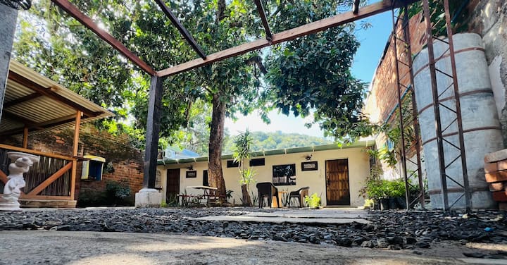 Casa Aguacate  (Cuarto Natalia) - Santa Ana