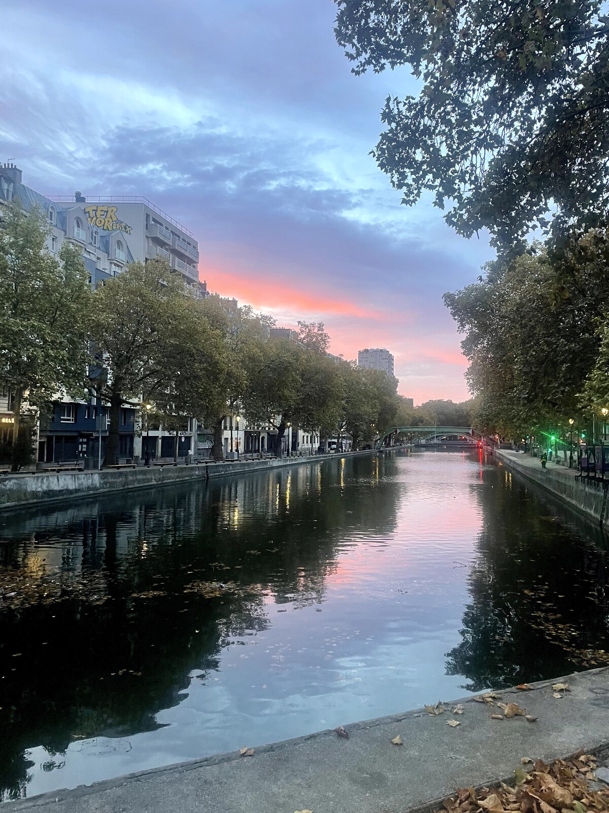 Cocon au pied du canal Saint Martin - Airbnb